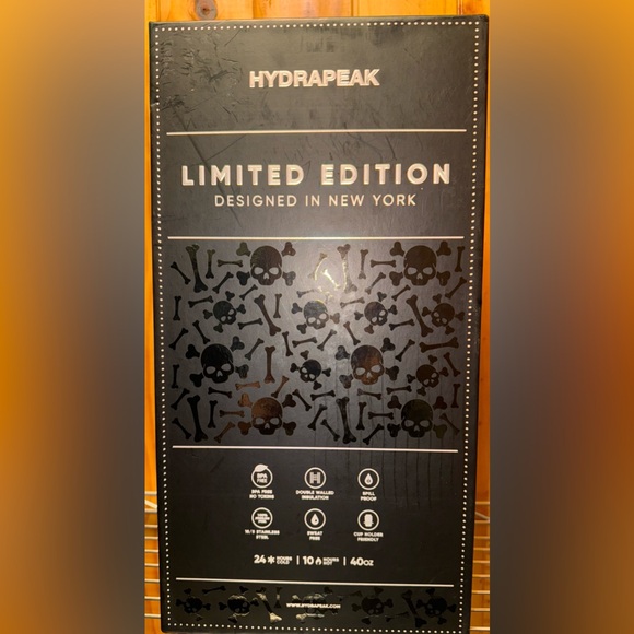 Hydrapeak | Dining | Hydrapeak Limited Edition 4oz Voyager Cheetah ...